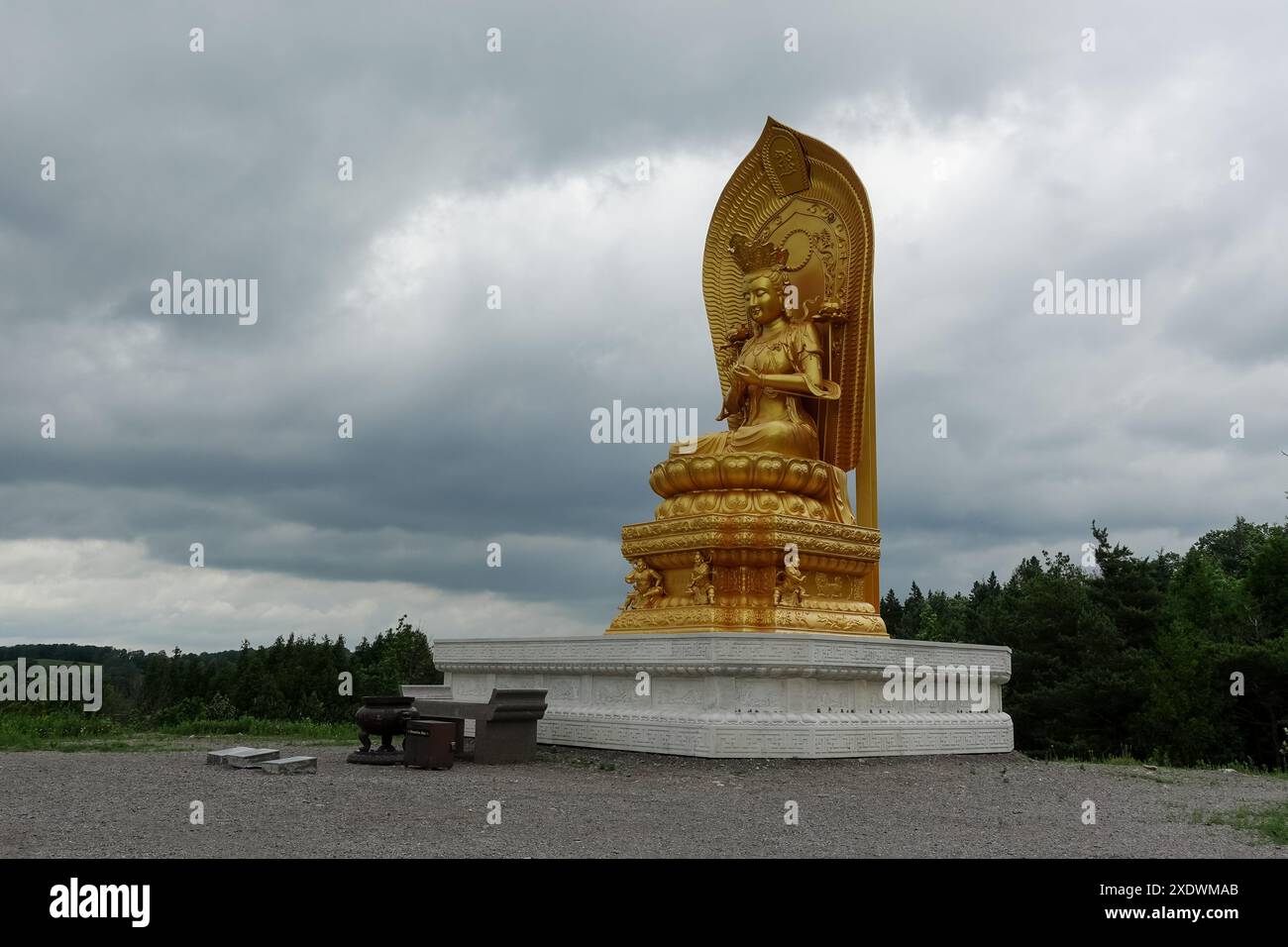 13 meter high bronze statue with gilding surface, located in the North ...
