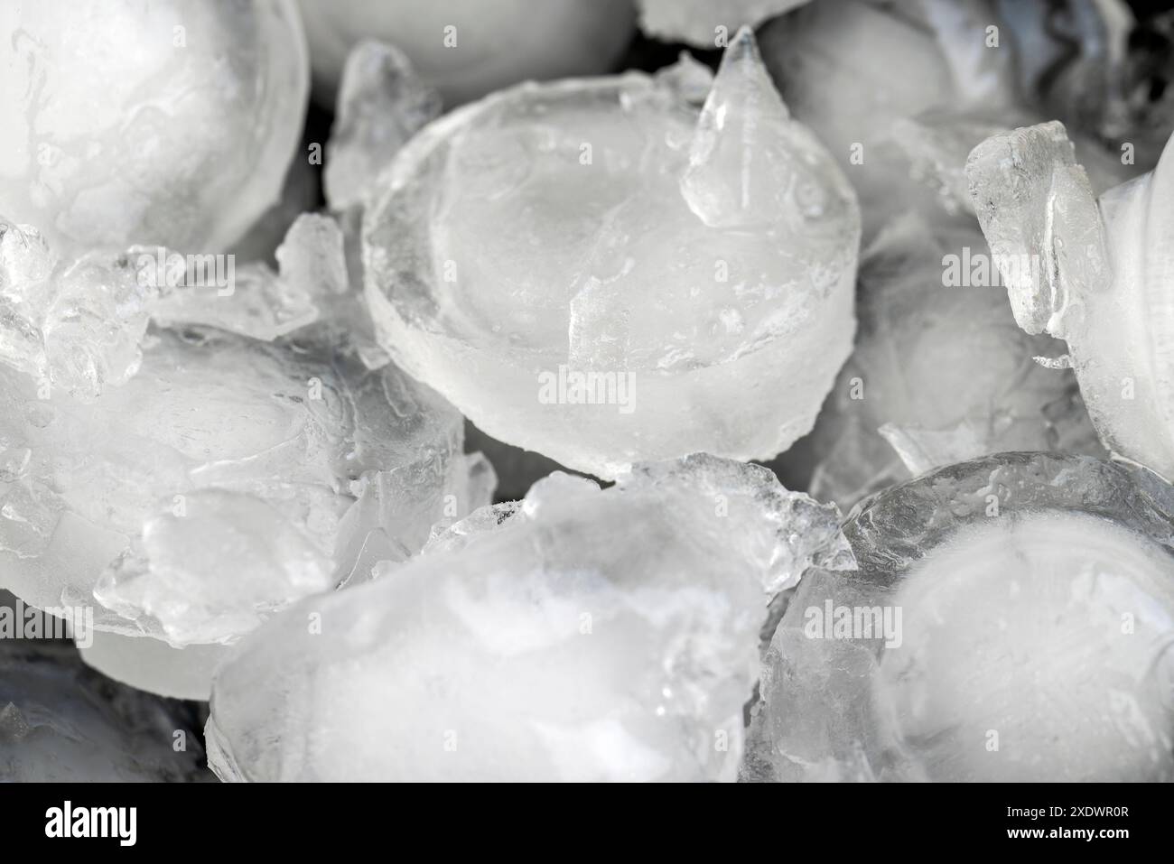 Many frozen ice cubes hi-res stock photography and images - Alamy