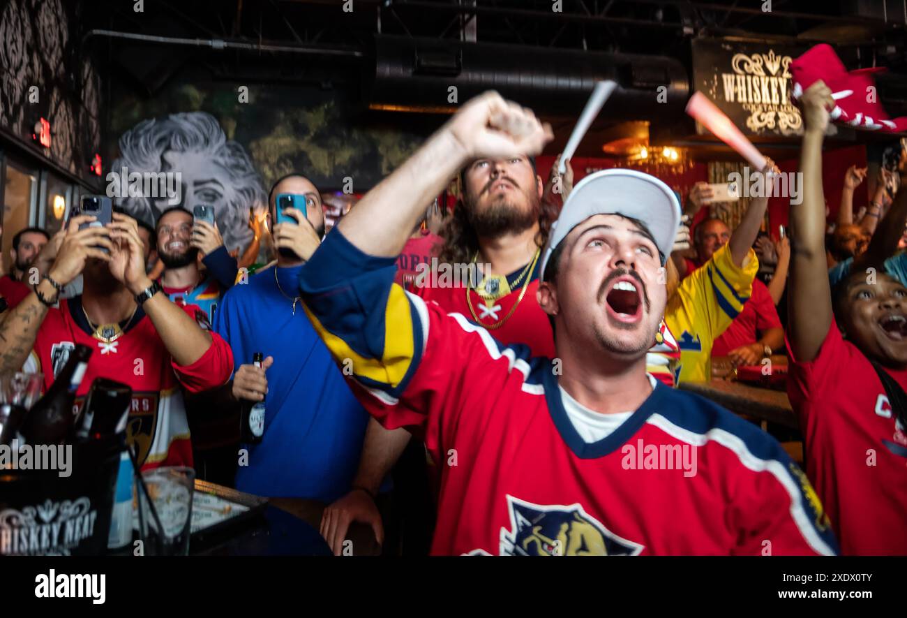 First edmonton oilers fans hi-res stock photography and images - Alamy