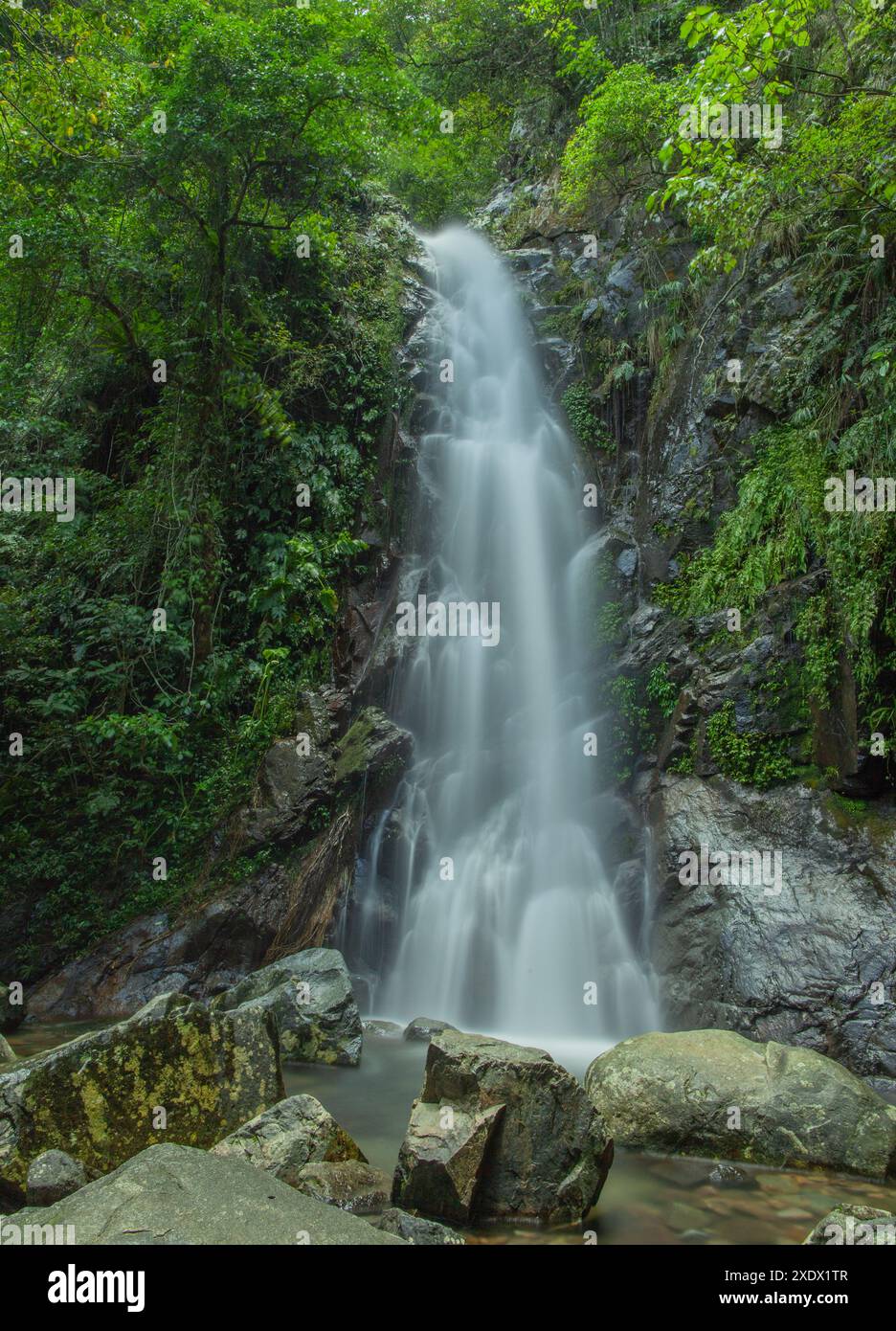 Ng tung chai waterfalls hi-res stock photography and images - Alamy