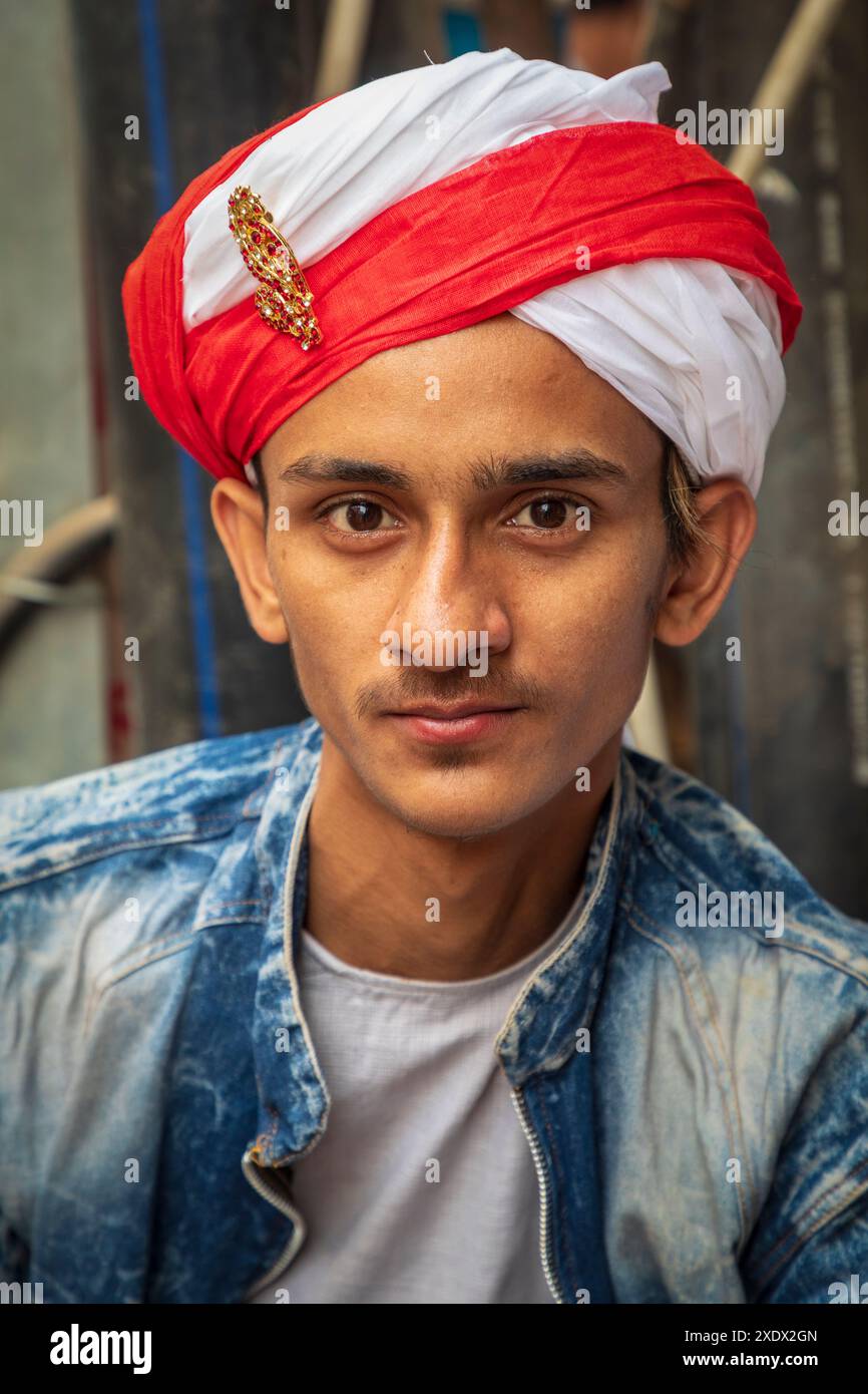 India, Uttar Pradesh, Varanasi. Muslims celebrate the Prophet's ...