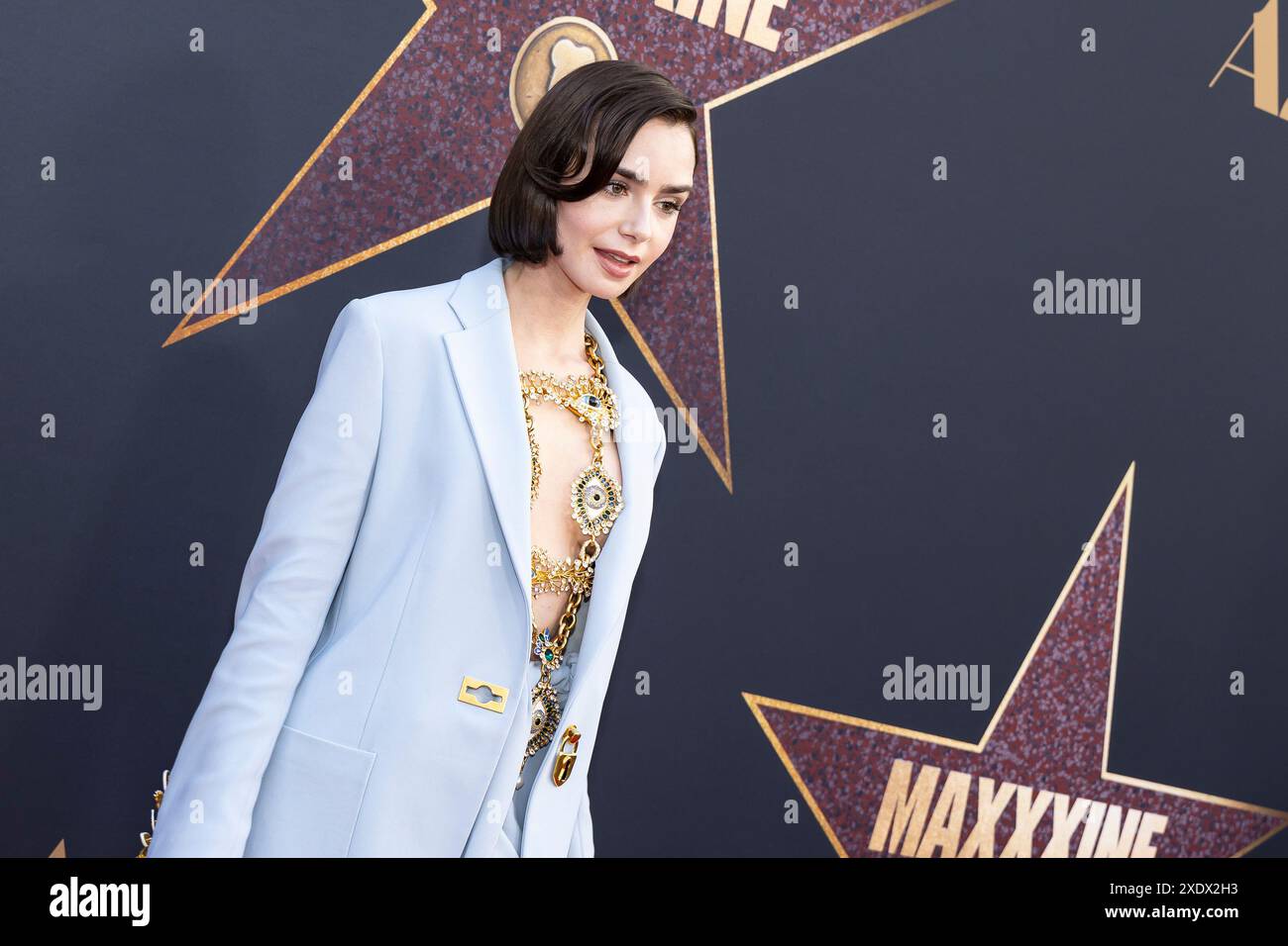 Maxxxine lily collins hi-res stock photography and images - Alamy