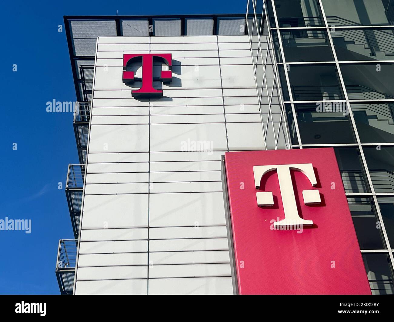 Außenwerbung Logo Telekom *** Outdoor advertising Telekom logo ...