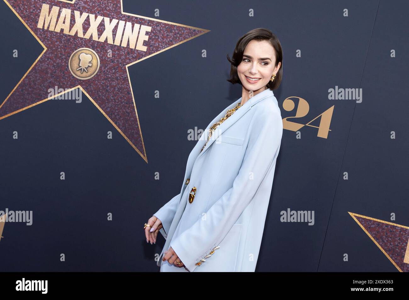 Maxxxine lily collins hi-res stock photography and images - Alamy