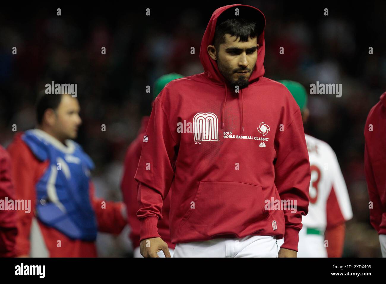 Sergio Romo pitcher de mexico , , pelea , fight , Canada vs Mexico en ...