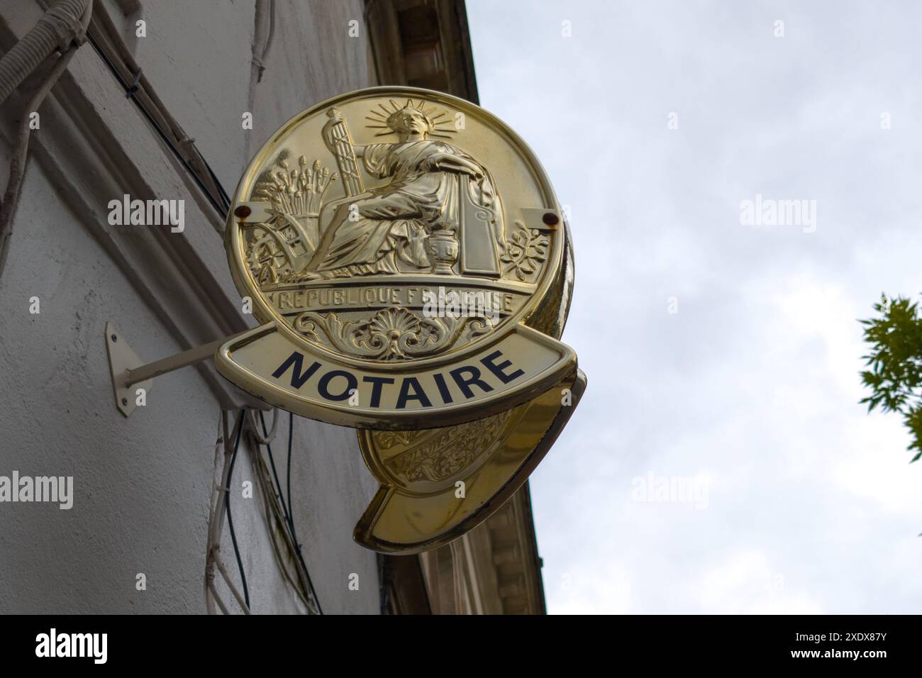 Bordeaux , France - 06 15 2024 : notaire france text golden symbol of ...
