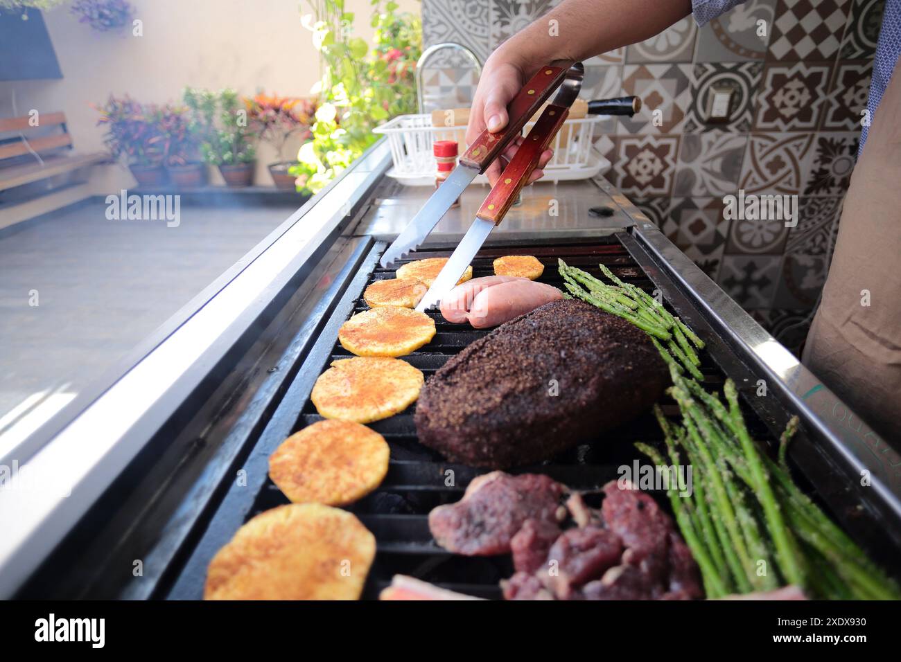 Real cooks hi-res stock photography and images - Alamy