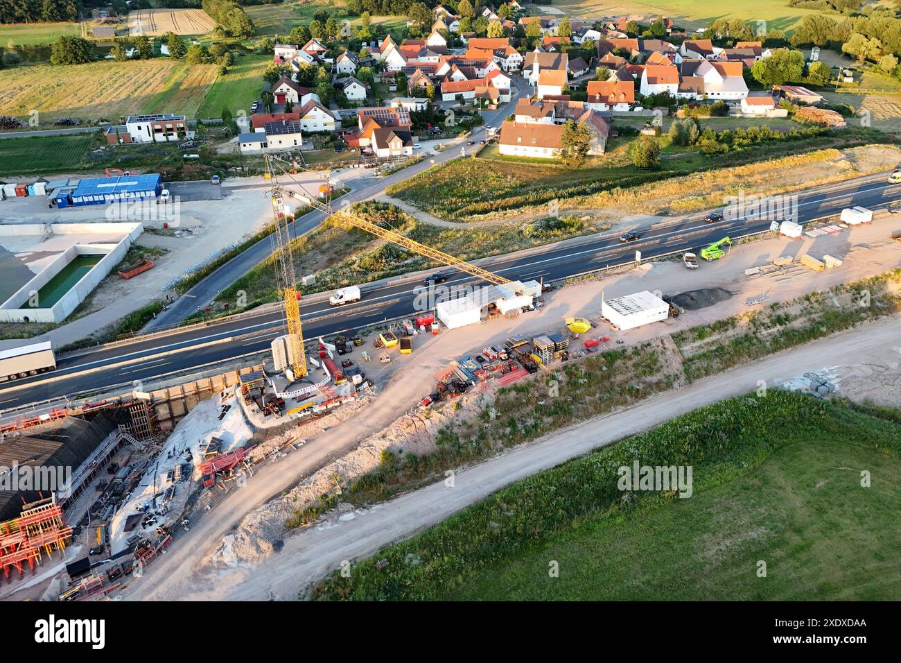 Baustelle einer Bruecke ueber die Autobahn A3 bei Erlangen Bayern, Autobahnbruecke,Baustelle ...