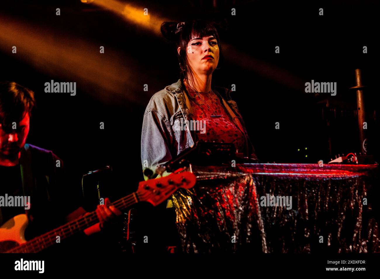 Gossip italian show hi-res stock photography and images - Alamy