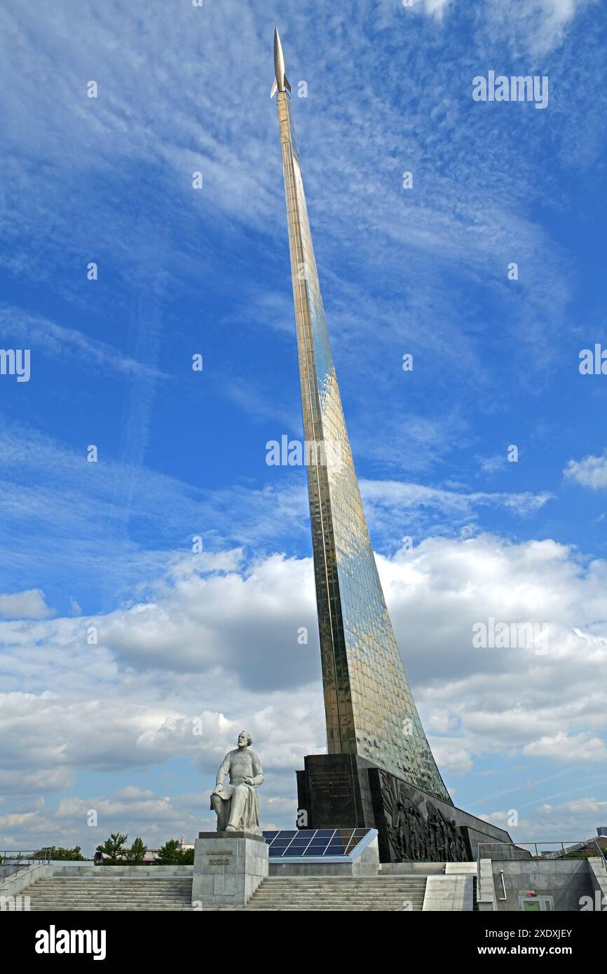 Monument to Conquerors of Space, giant obelisk erected in Moscow to ...