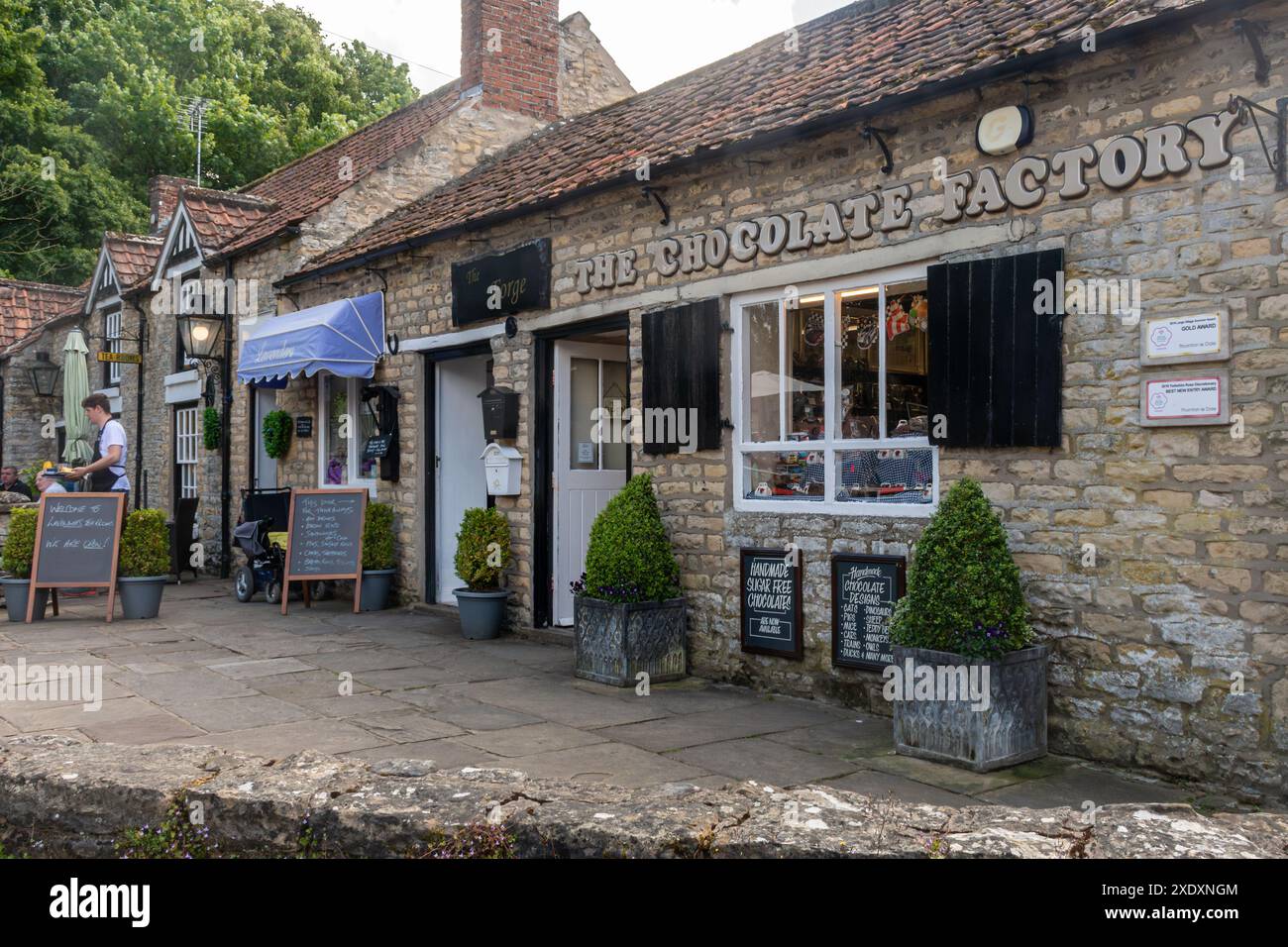 Thornton le dale chocolate factory hi-res stock photography and images ...