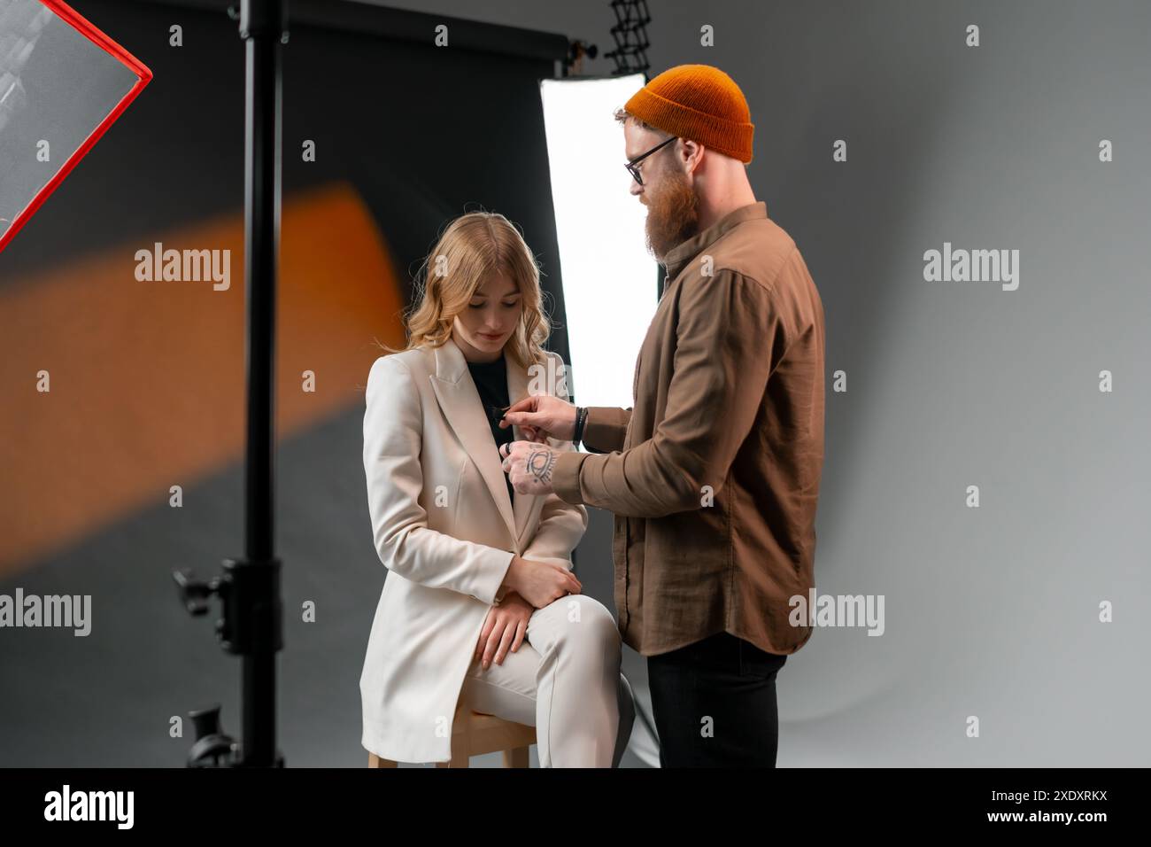 Behind the scenes movie studio hi-res stock photography and images - Alamy