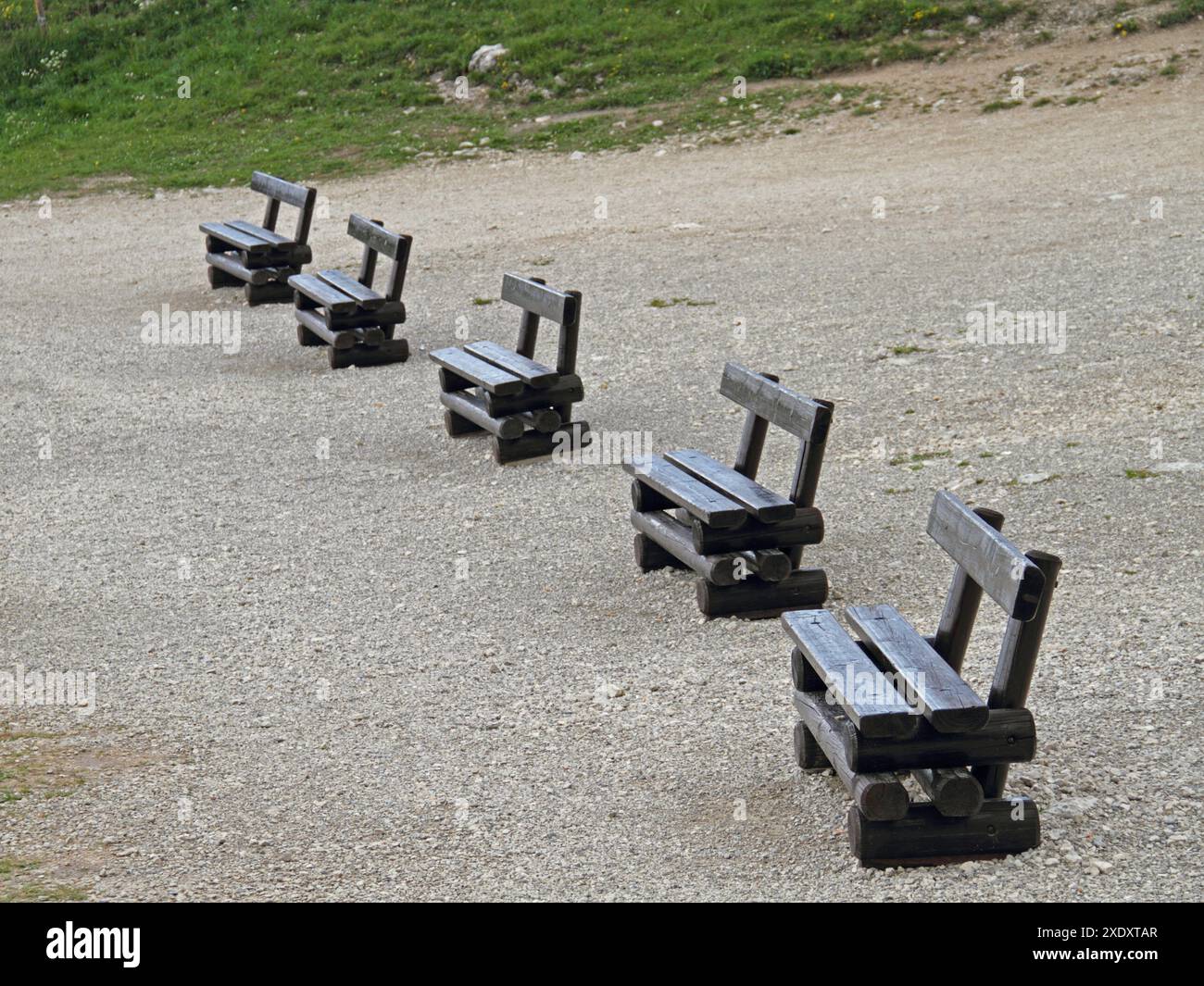 Side benches hi-res stock photography and images - Alamy