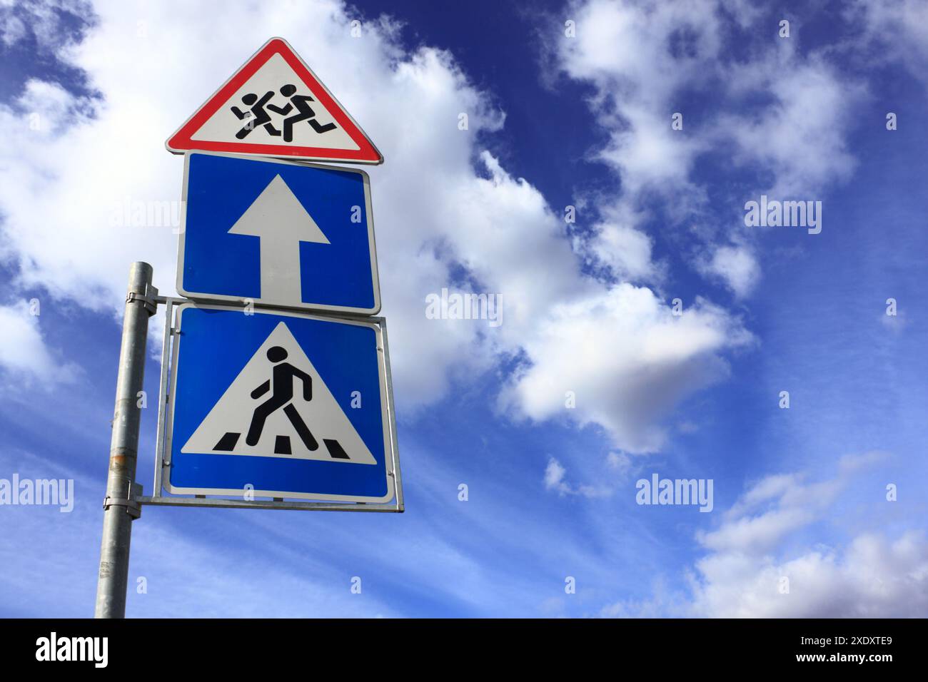 Speed traffic signs hi-res stock photography and images - Alamy
