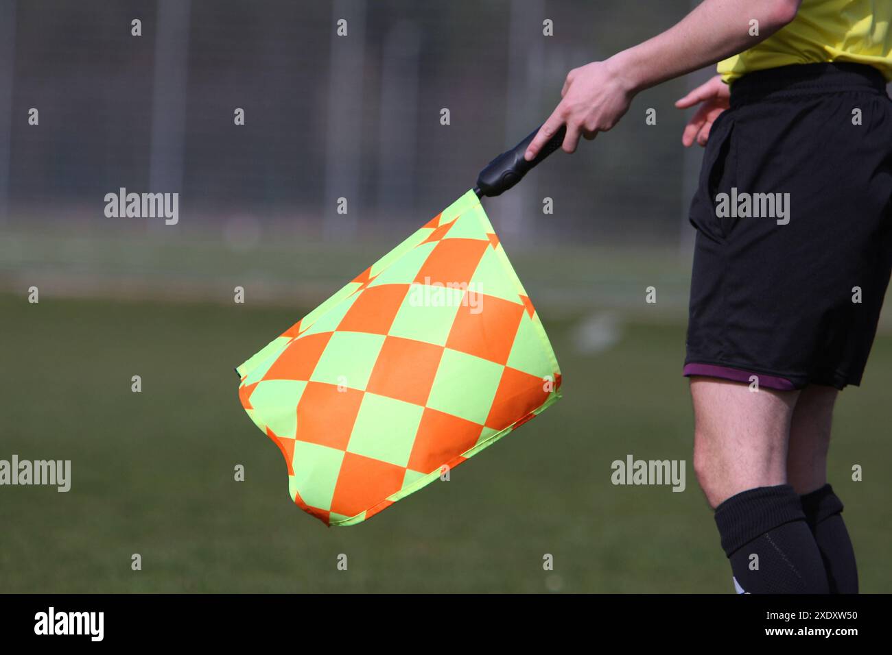 Hand referee hi-res stock photography and images - Alamy