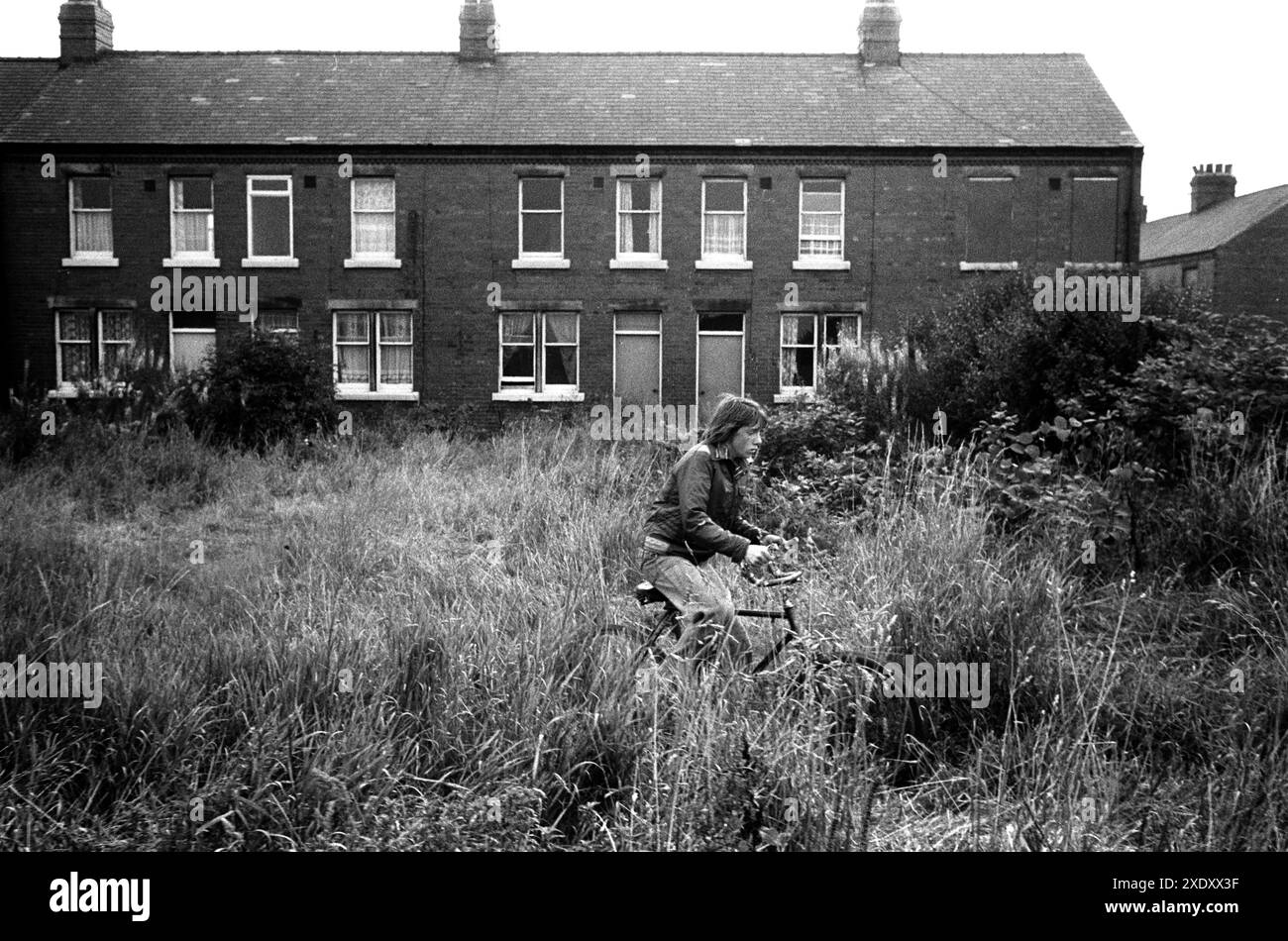 Pit village housing 1970s UK. This is Milton Terrace and where the ...