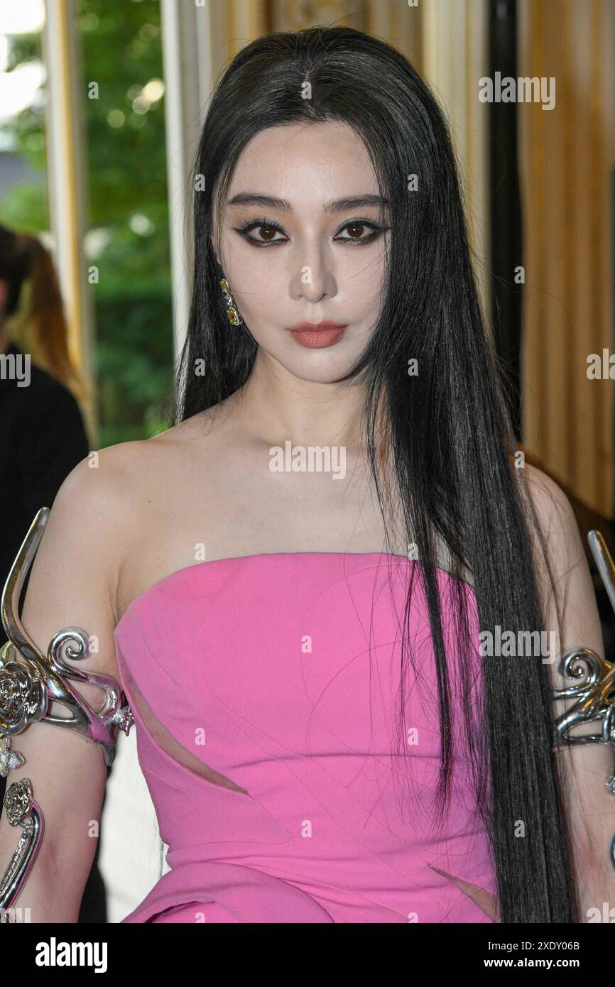 Paris, France. 24th June, 2024. Fan Bingbing attends the Tony Ward Haute Couture Fall/Winter ...