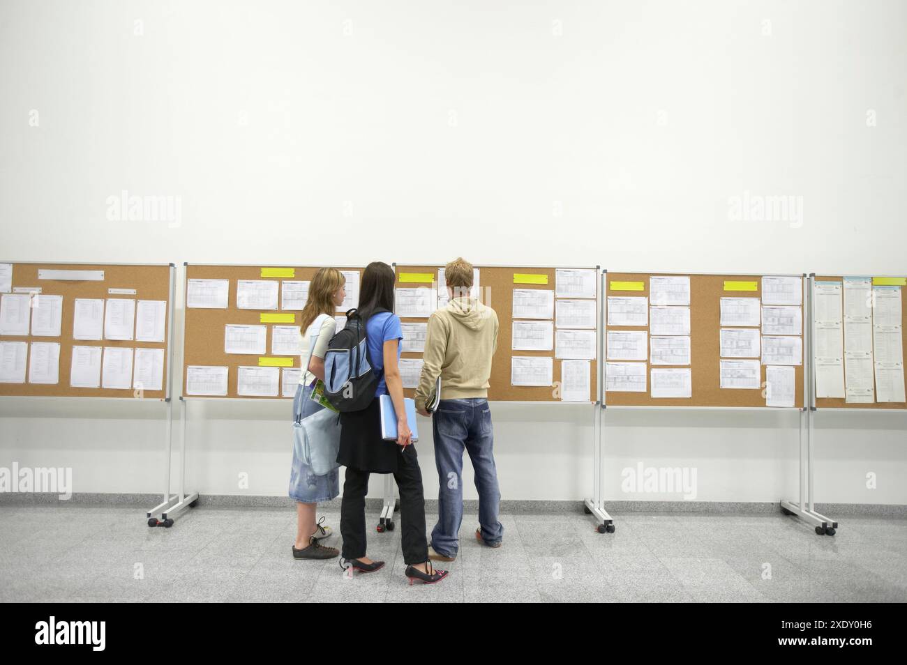 Reading notice board school hi-res stock photography and images - Alamy