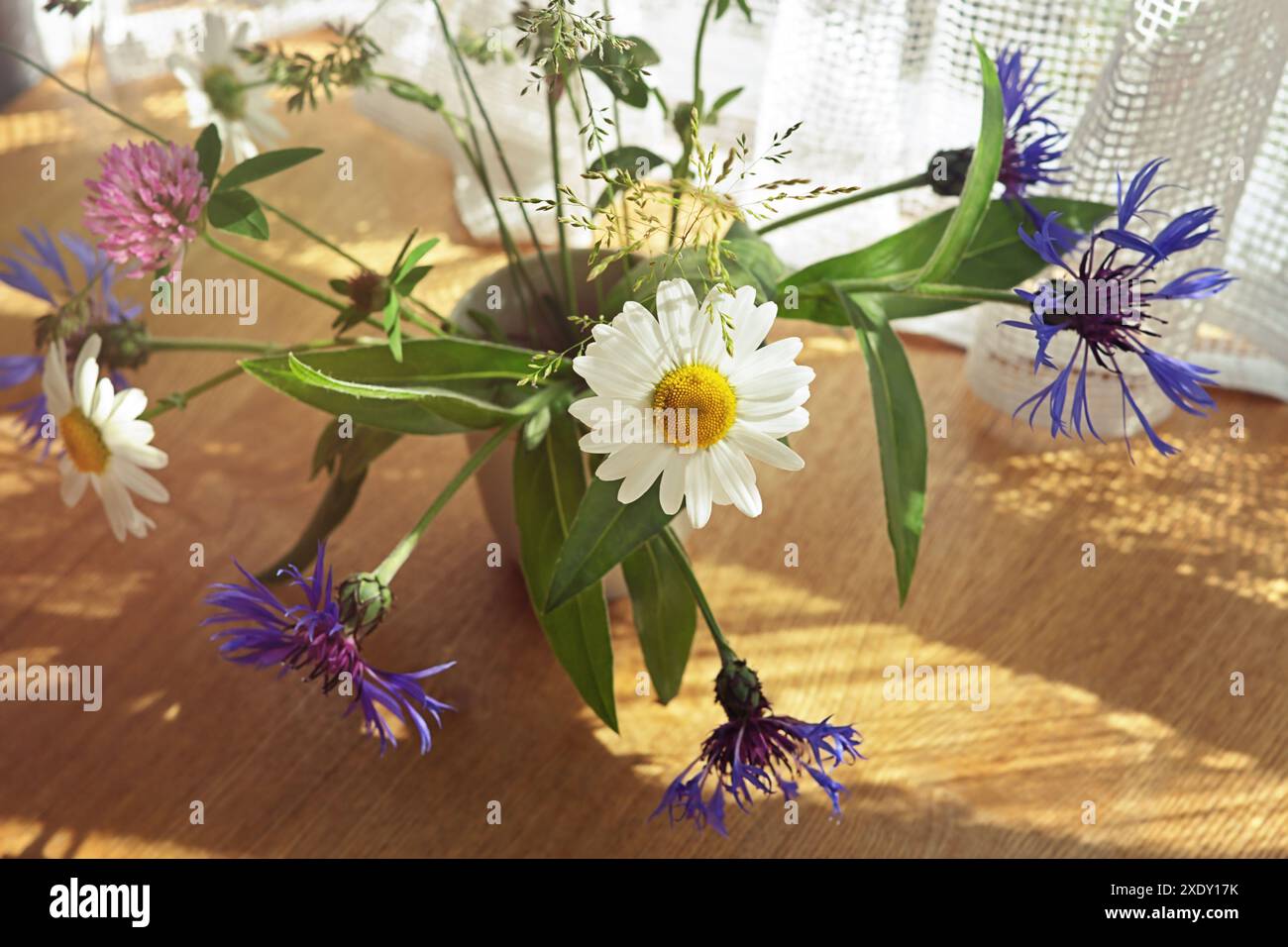 Summer wildflowers hi-res stock photography and images - Alamy