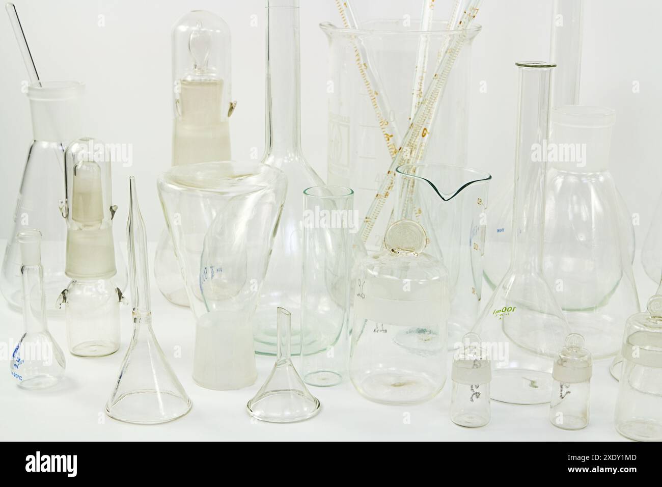 Chemical laboratory glassware Stock Photo - Alamy