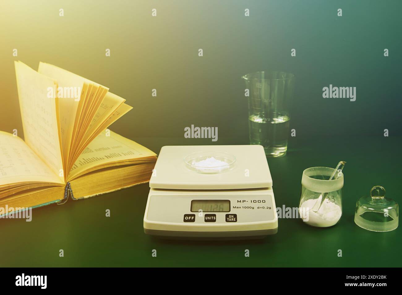 Weighing of the chemical substance Stock Photo - Alamy