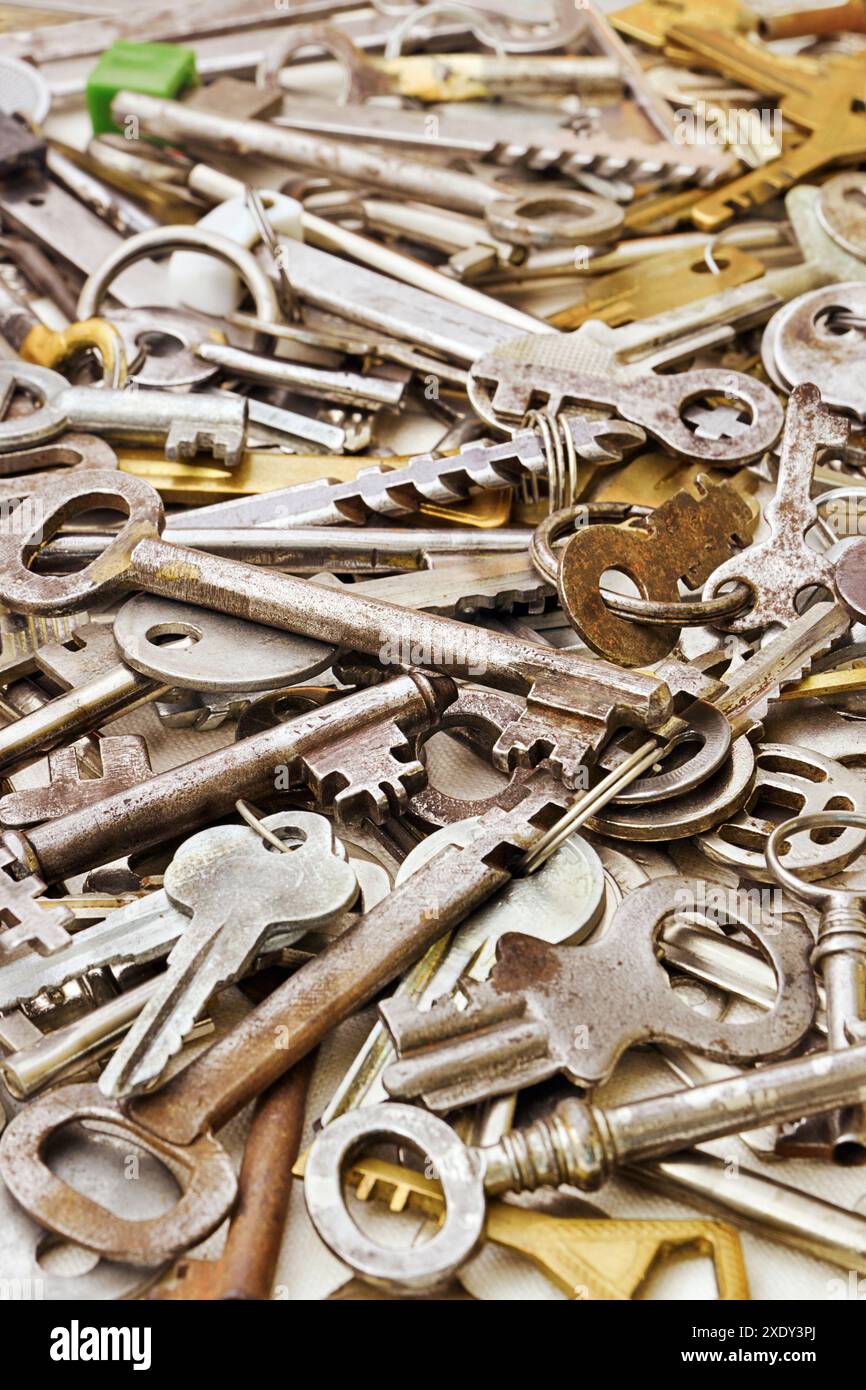 A large variety of the keys to the locks Stock Photo - Alamy