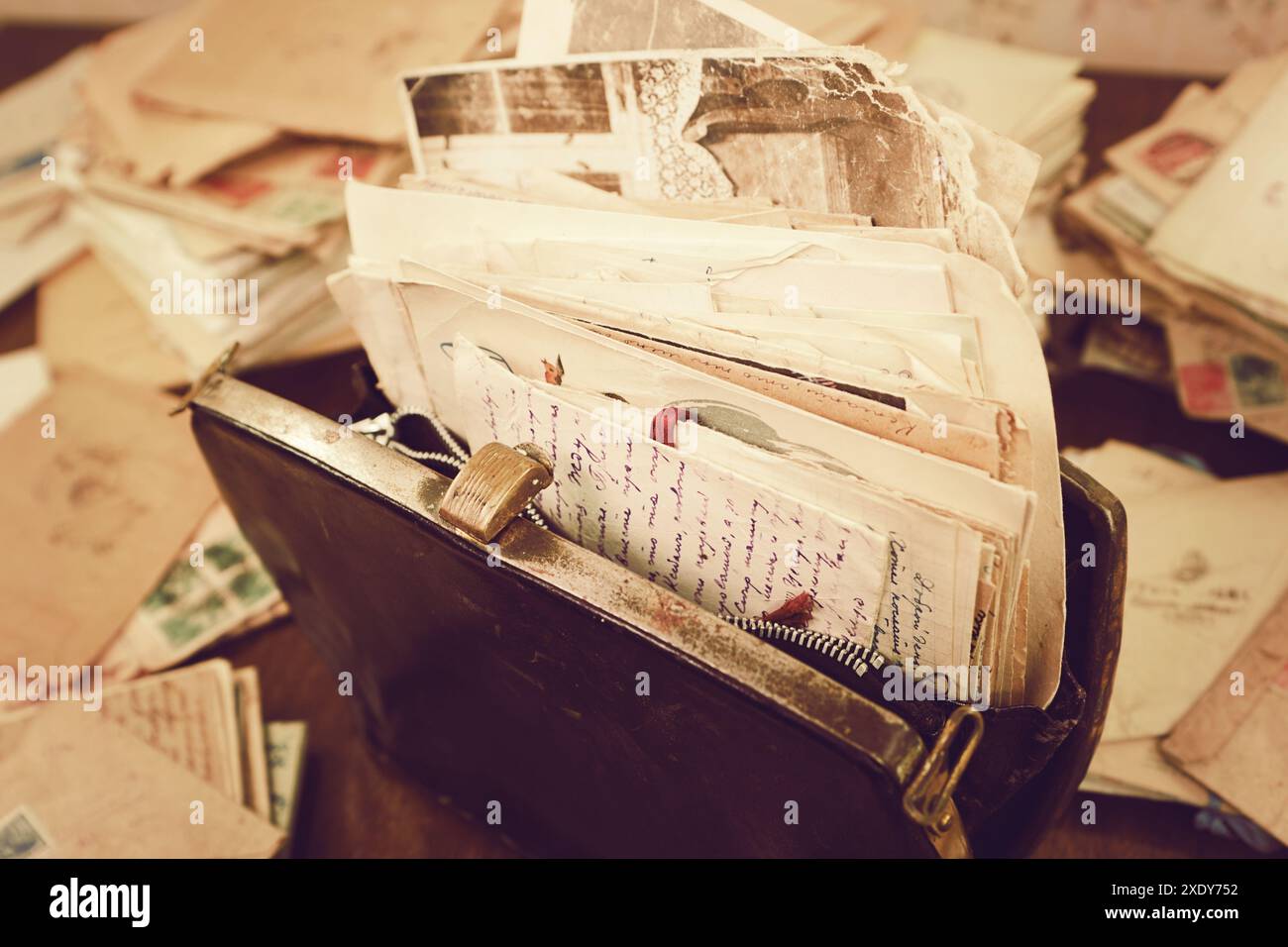 Old vintage paper text hi-res stock photography and images - Alamy