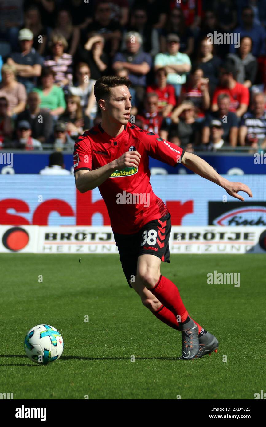 18 04 17 hi-res stock photography and images - Alamy