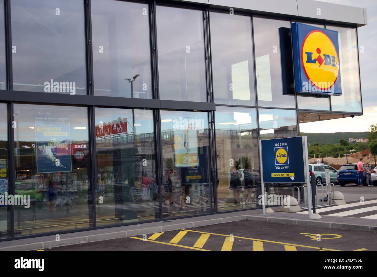 Lidl hrvatska hi-res stock photography and images - Alamy