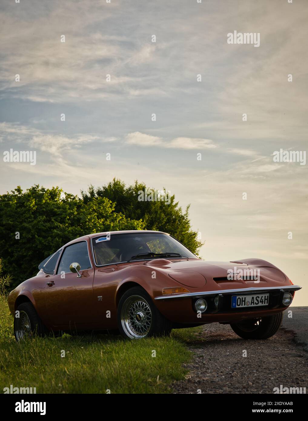 Car sunset sports hi-res stock photography and images - Alamy