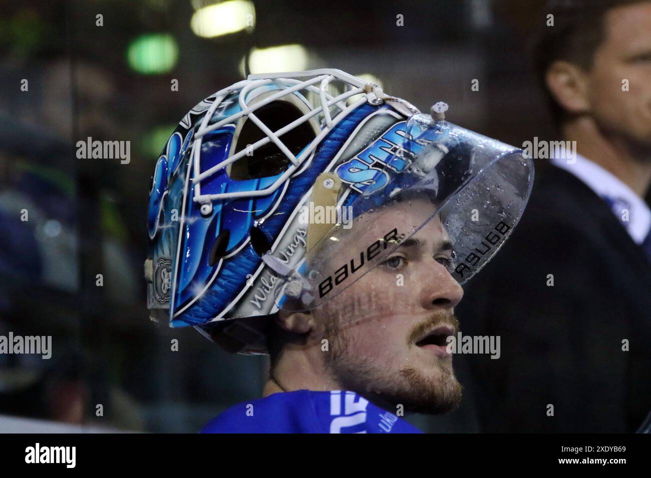 Dustin strahlmeier hi-res stock photography and images - Alamy