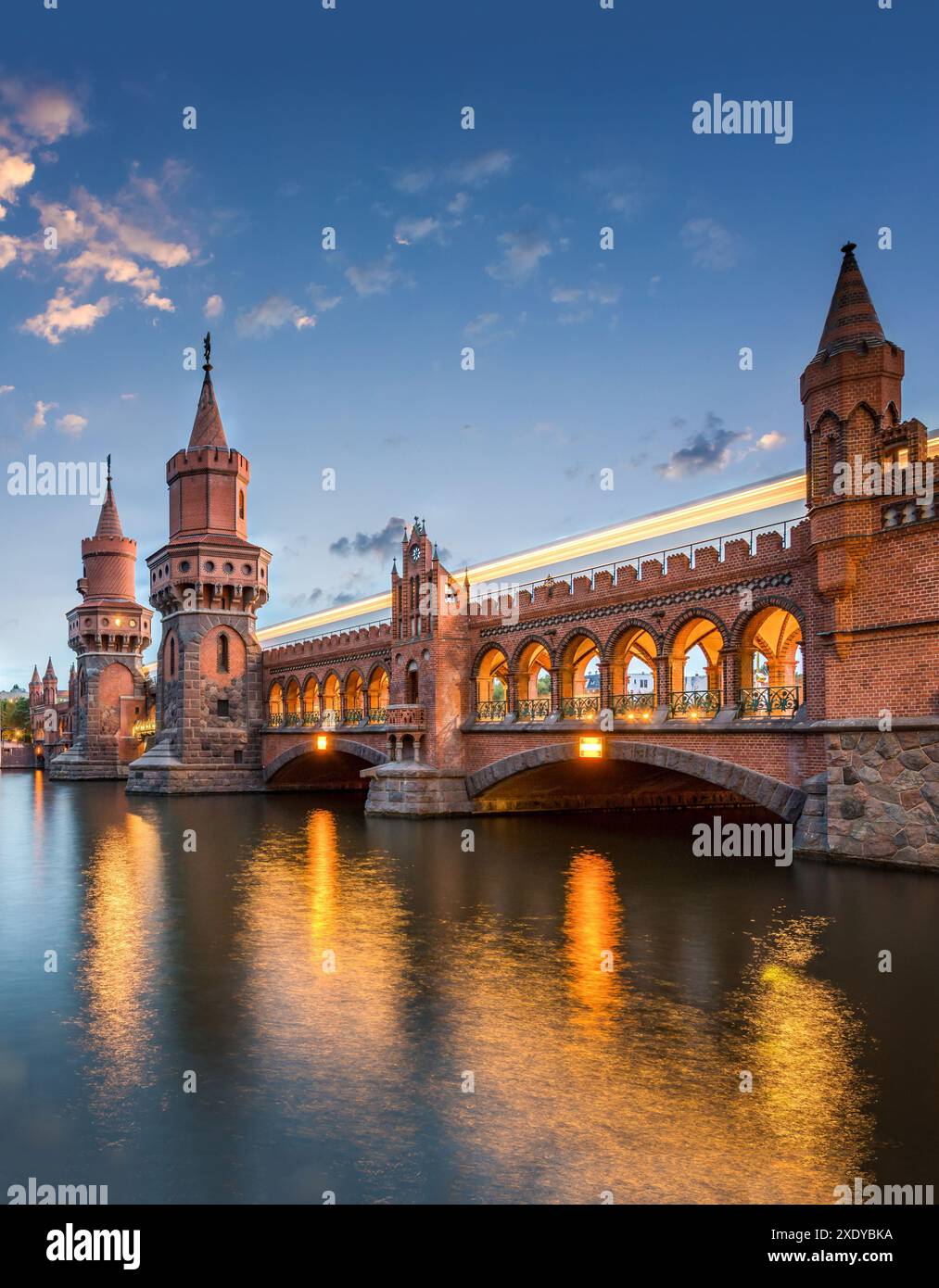 Berlin oberbaum bridge over hi-res stock photography and images - Alamy