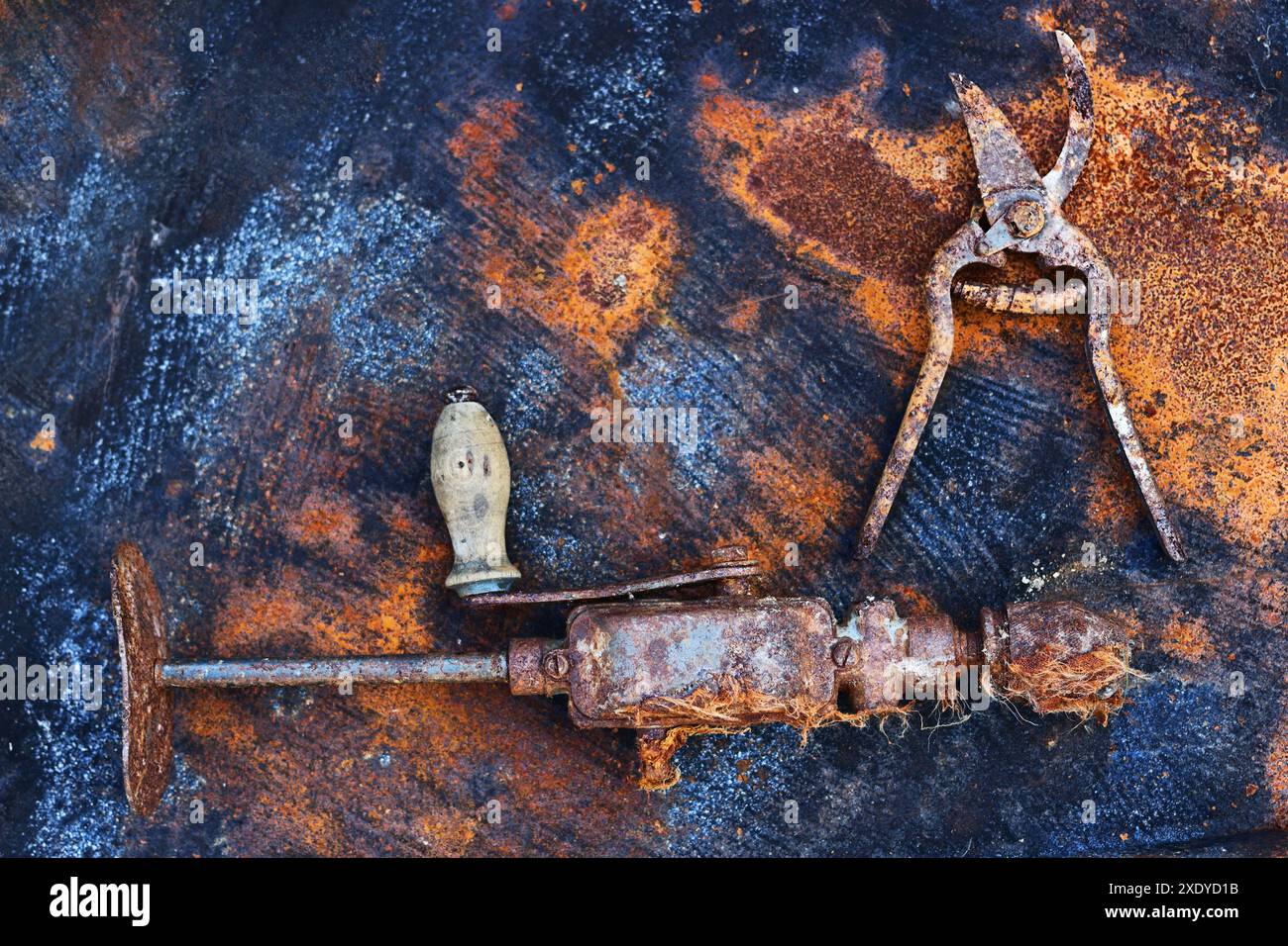 Bad storage of the iron tools Stock Photo - Alamy