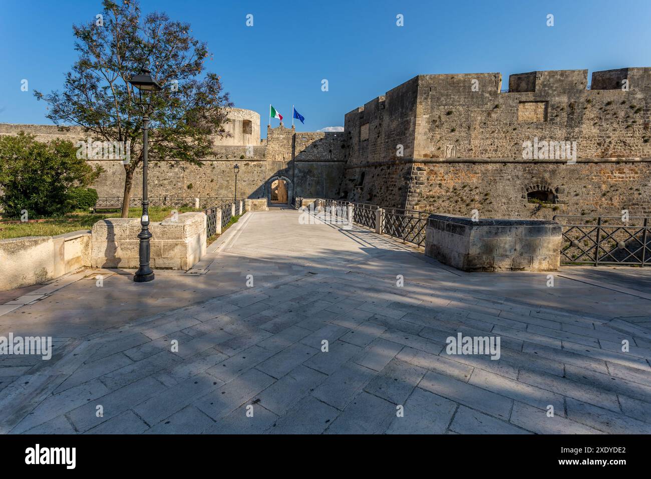Manfredonia cathedral hi-res stock photography and images - Alamy