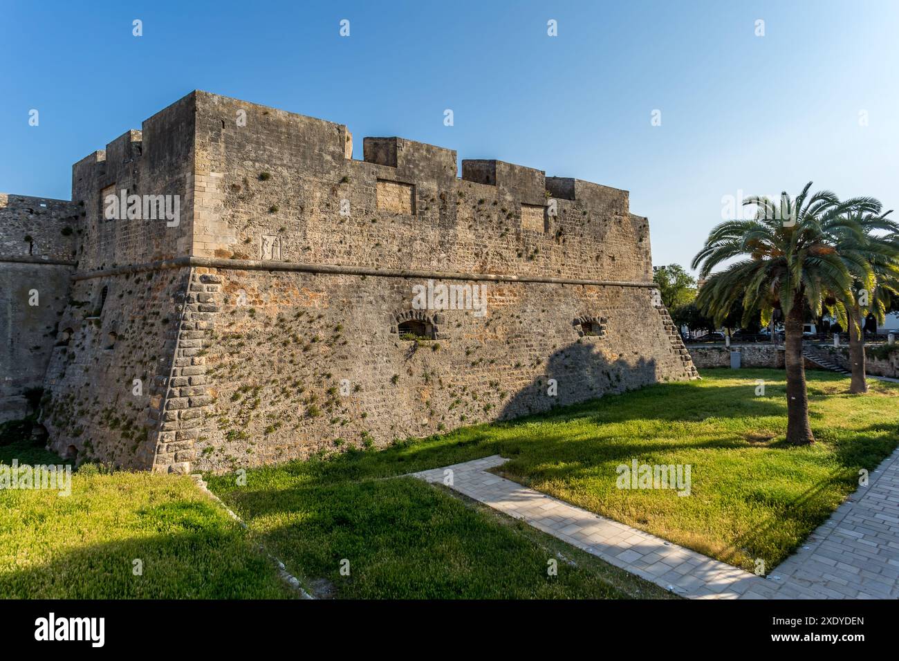 Manfredonia cathedral hi-res stock photography and images - Alamy