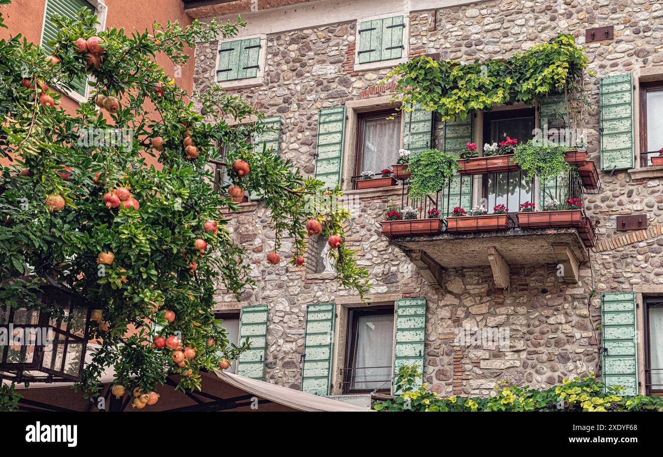 Venetian italian streetscape hi-res stock photography and images - Alamy