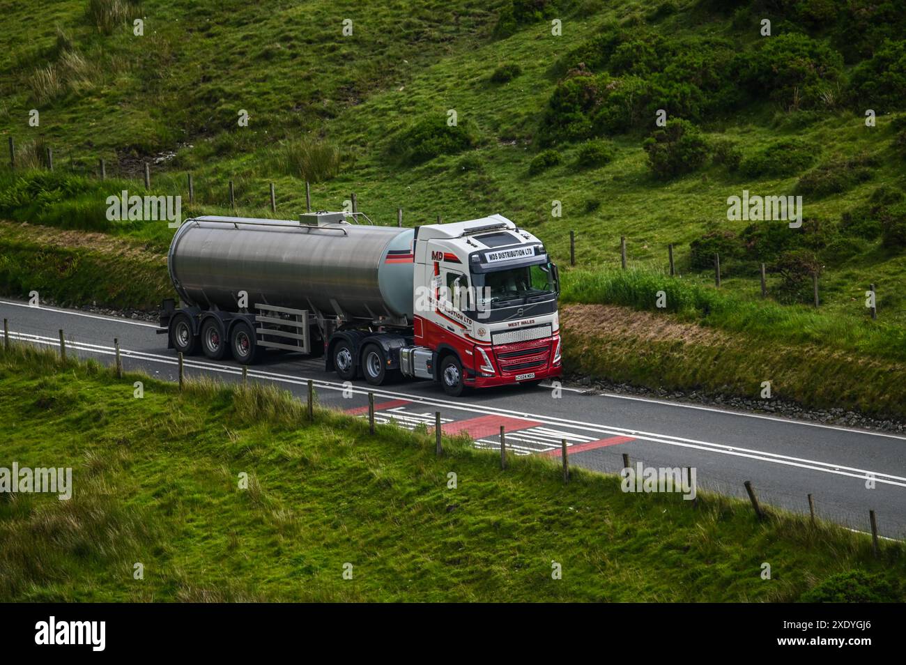 Volvo fh hi-res stock photography and images - Alamy