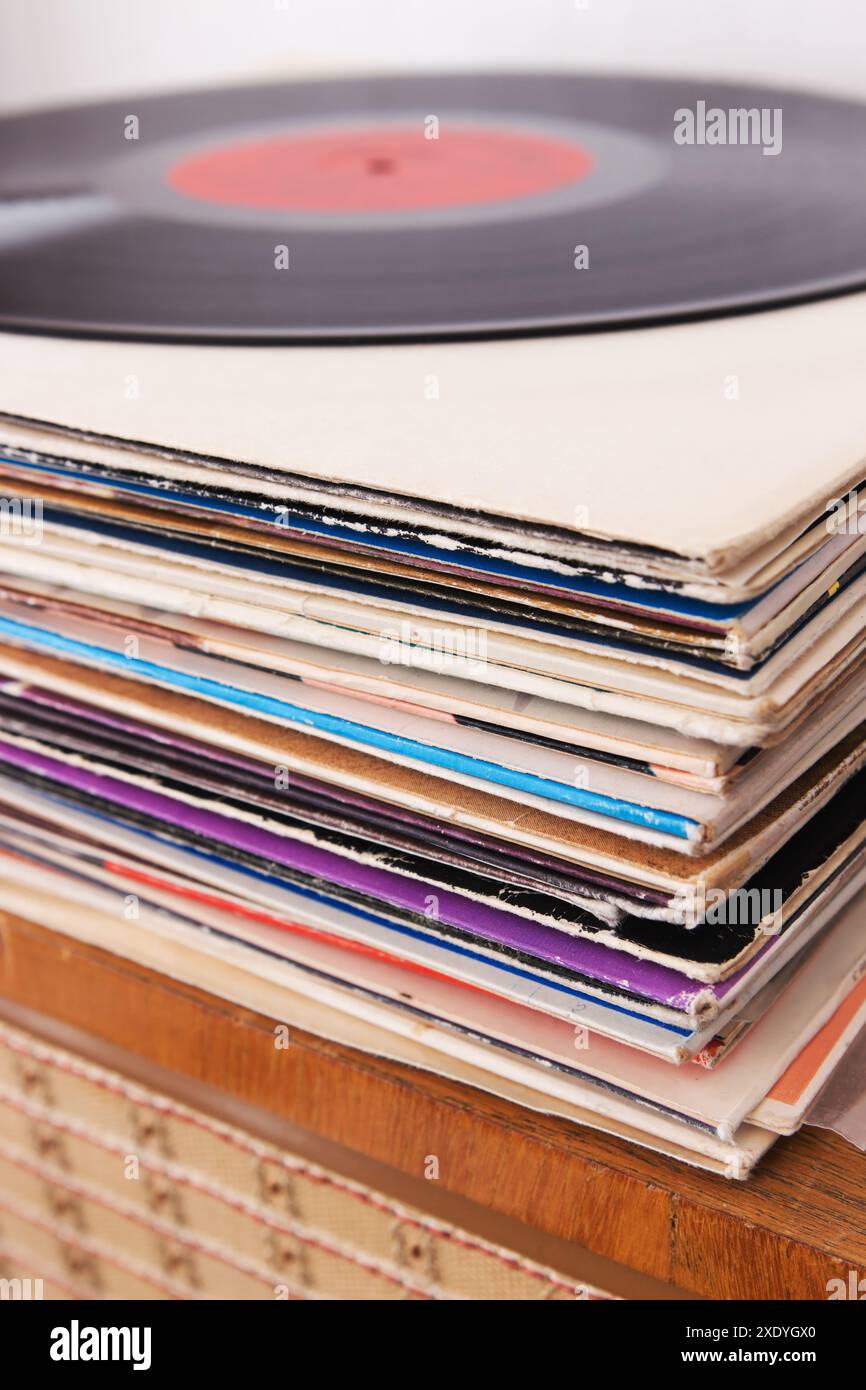 Pile of the vinyl records Stock Photo - Alamy