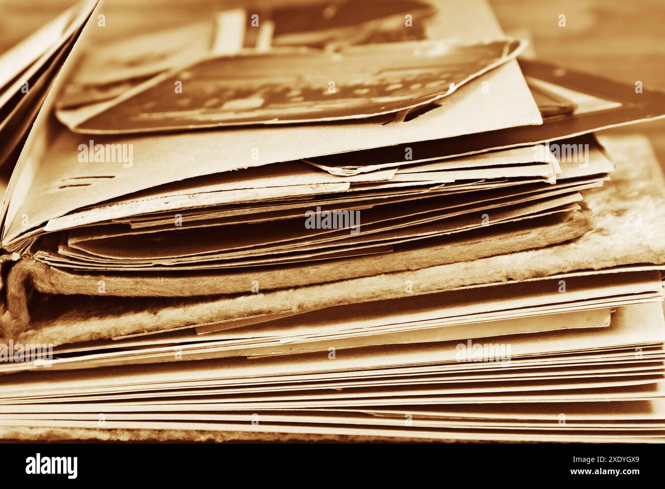 Vintage file folder hi-res stock photography and images - Alamy