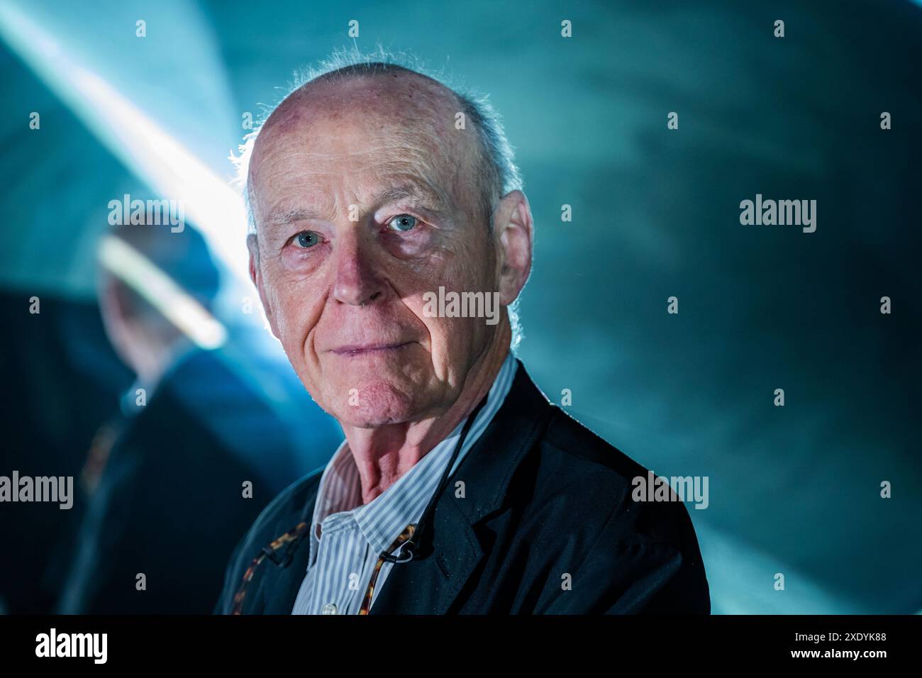 London, UK. 25 Jun 2024. Anthony McCall with Split-second (Mirror) I ...