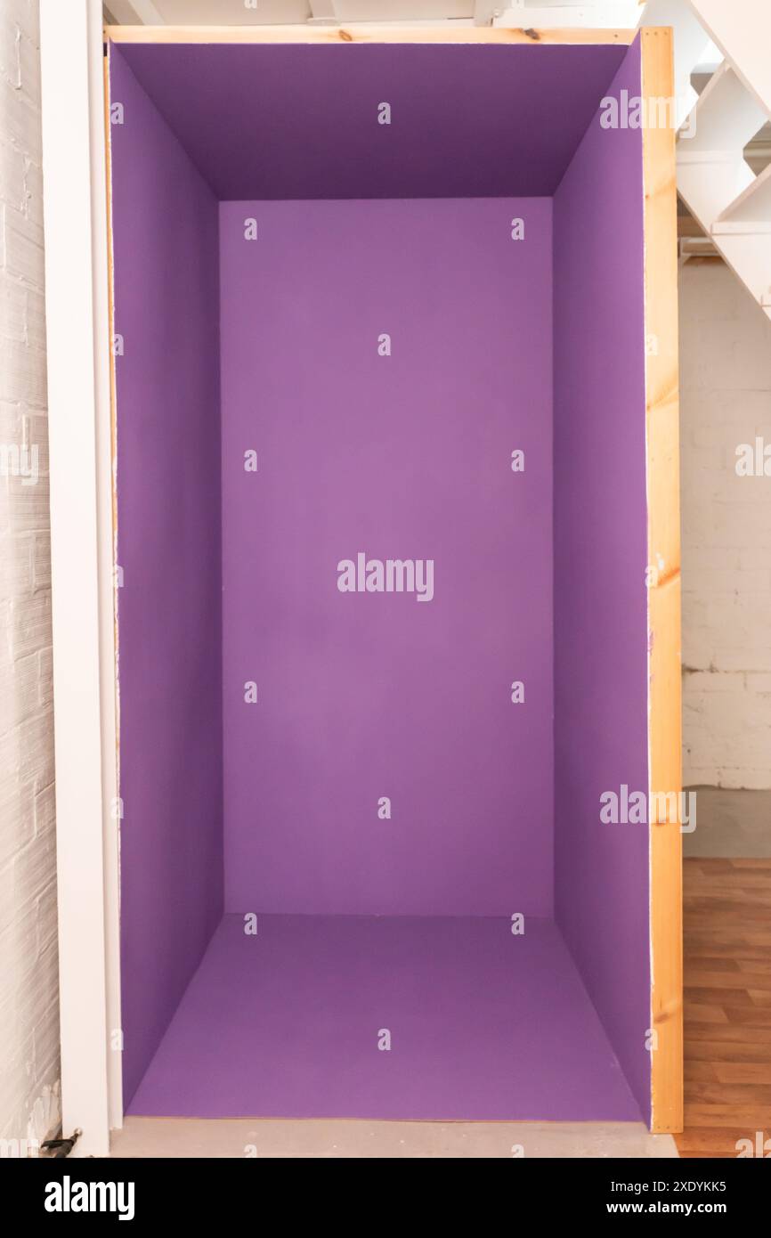 Violet box background. Product photography mockup Stock Photo - Alamy