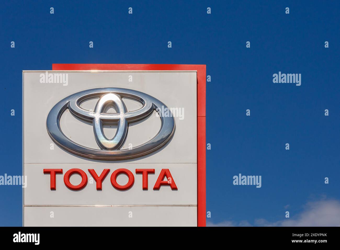 Toyota motor logo hi-res stock photography and images - Alamy
