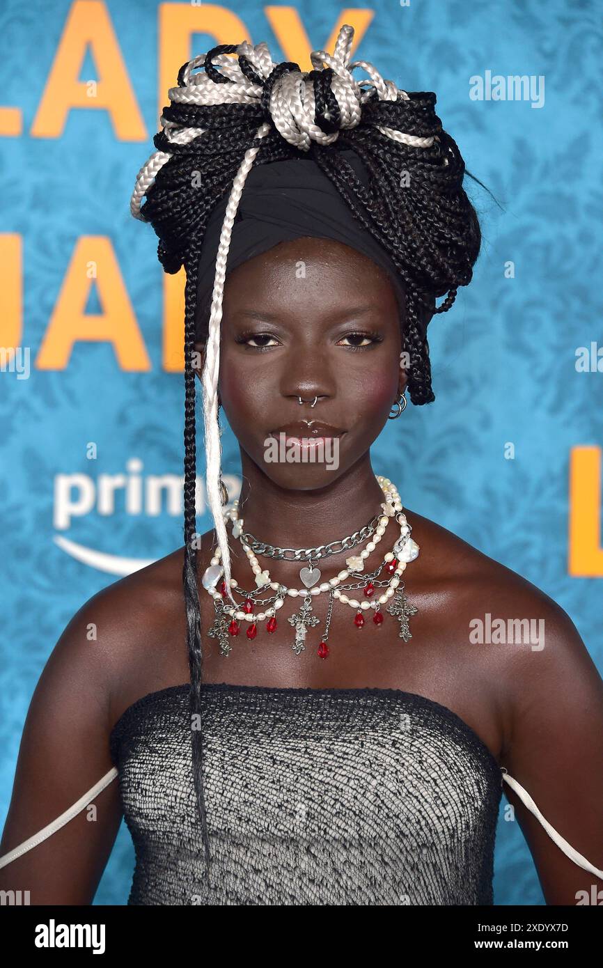 Sarah Lugor bei der Premiere der Amazon Prime Video Serie My Lady Jane ...