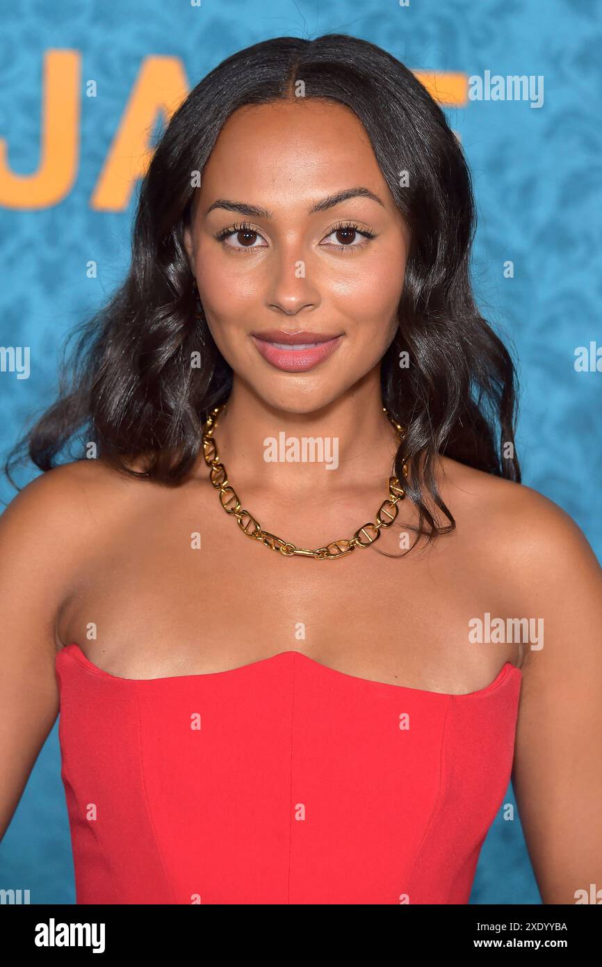 Abbie Hern bei der Premiere der Amazon Prime Video Serie My Lady Jane ...