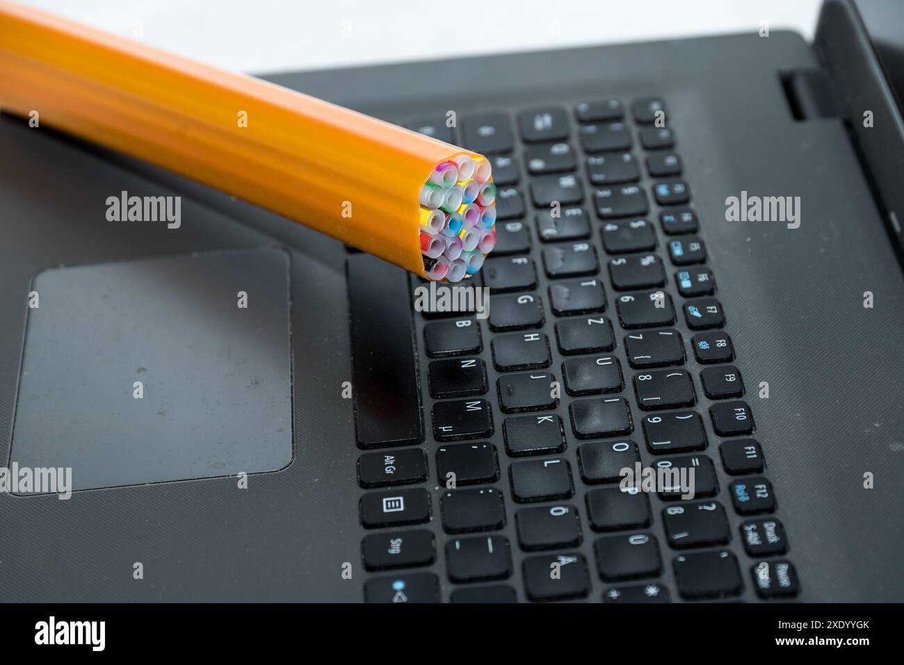 Fiber Optic Cable - Fast internet with light signals over fiber optic ...