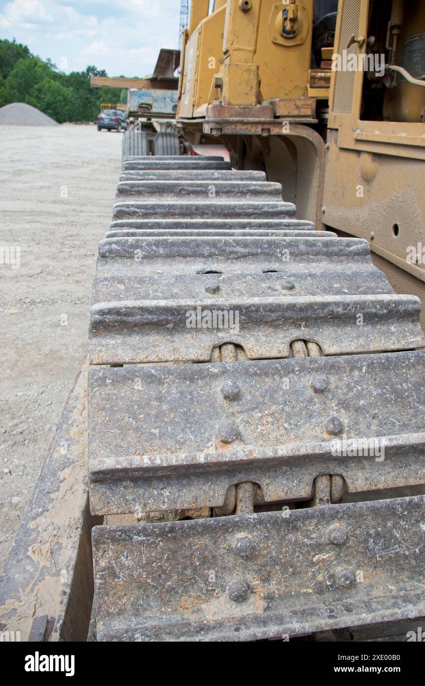Close up over a Bulldozer track Stock Photo - Alamy