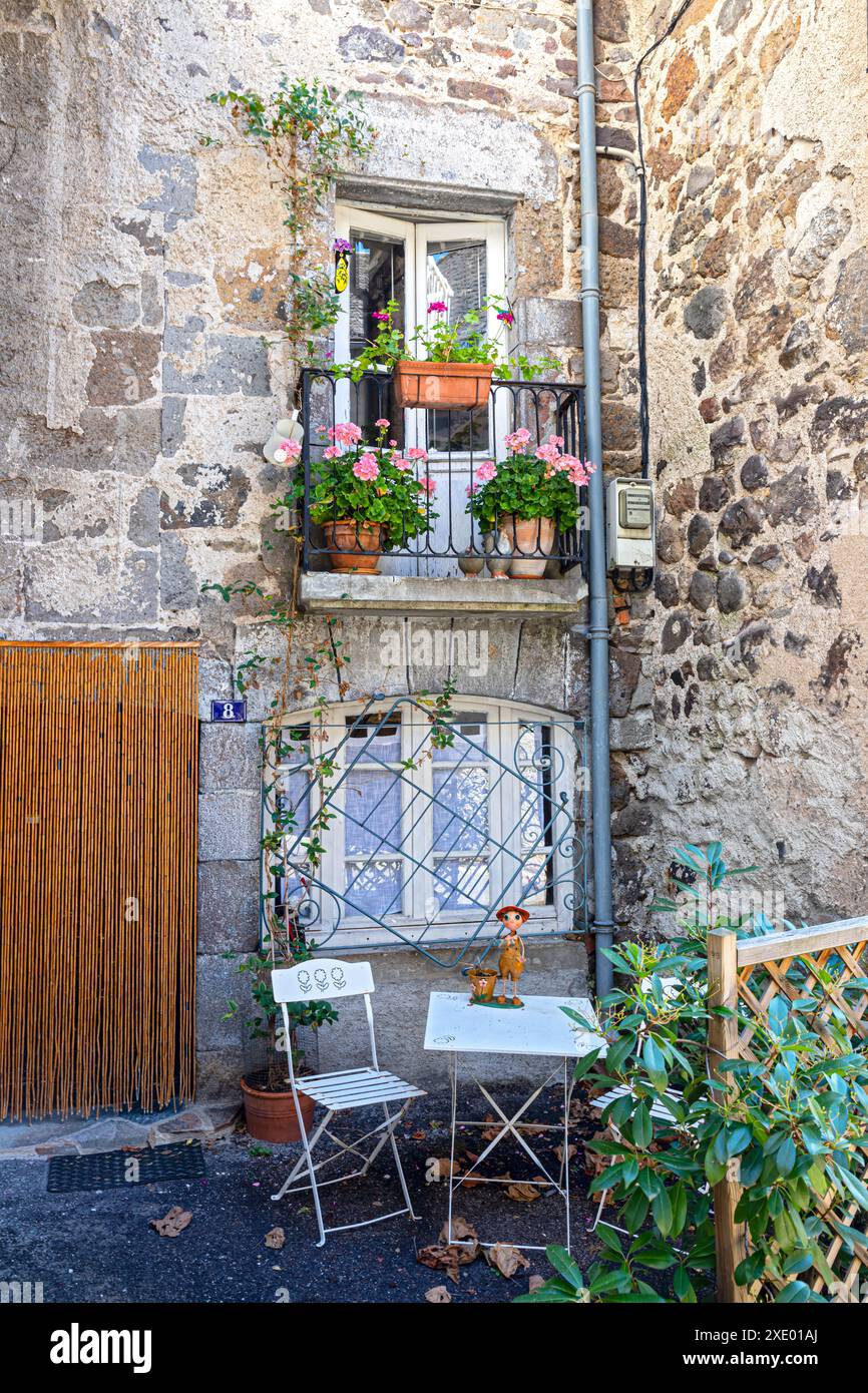 Typical buildings in Vic-sur-Serre, France Stock Photo - Alamy