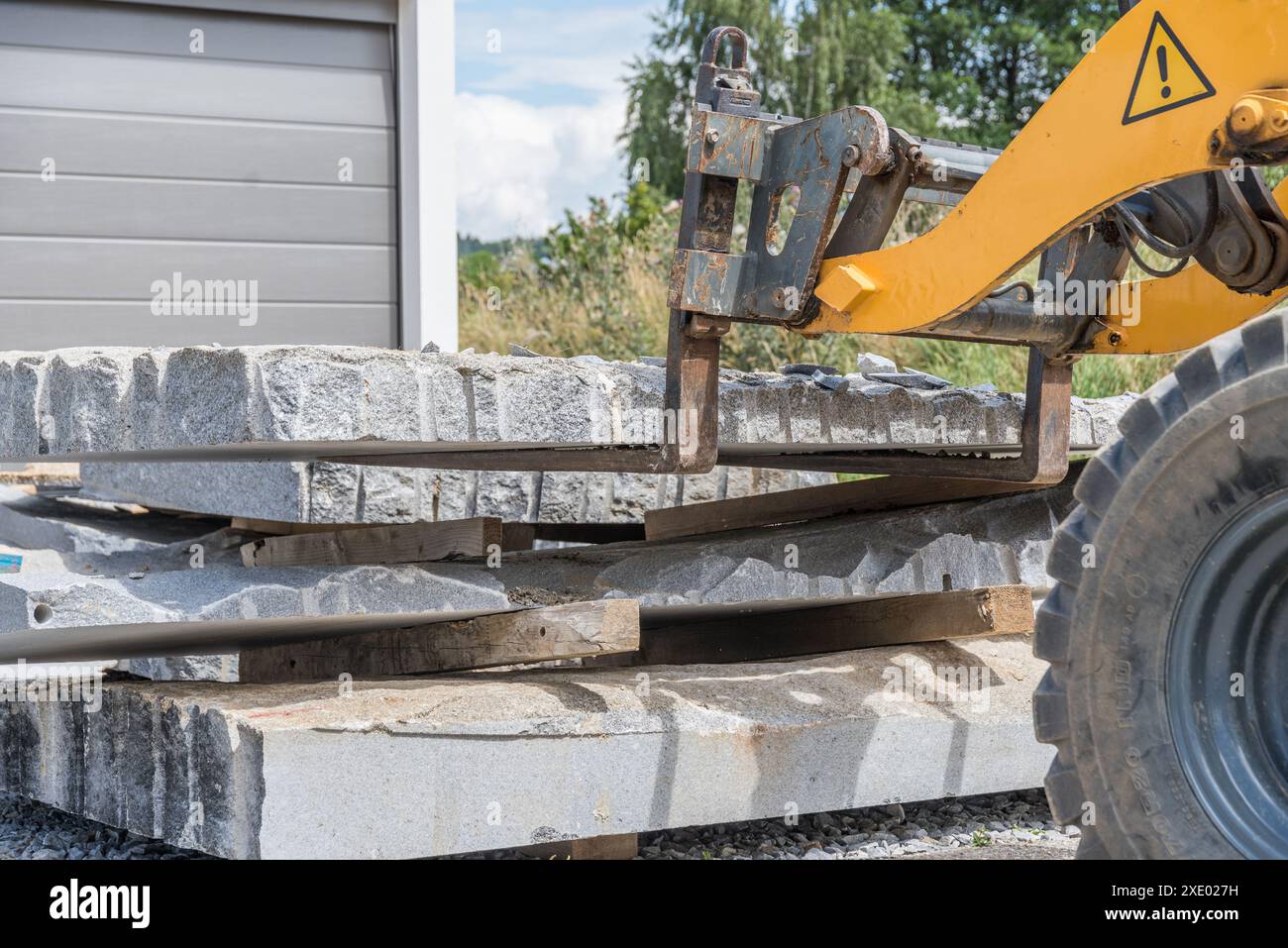 Transporting granite with a front loader - natural stone on the ...