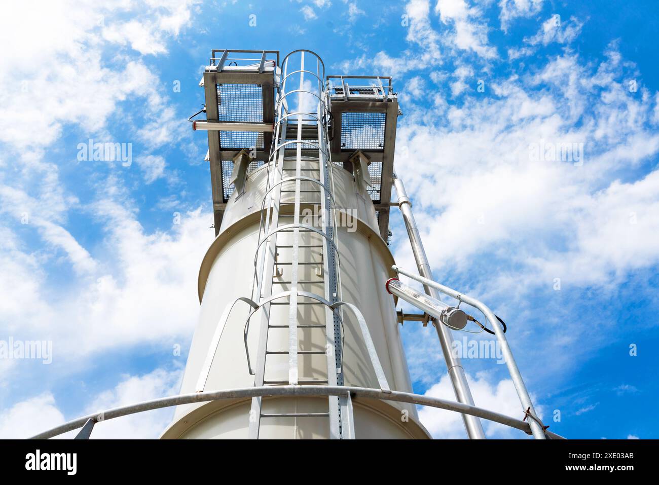 Large-volume production tank for storing gas or liquid substances Stock ...
