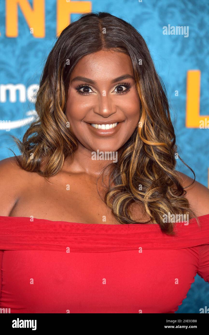 Sara Lovestyle bei der Premiere der Amazon Prime Video Serie 'My Lady Jane' im DGA Theater. Los ...